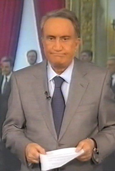 Emilio Fede e il suo TG4: il giornalismo-show che segnò un'epoca
